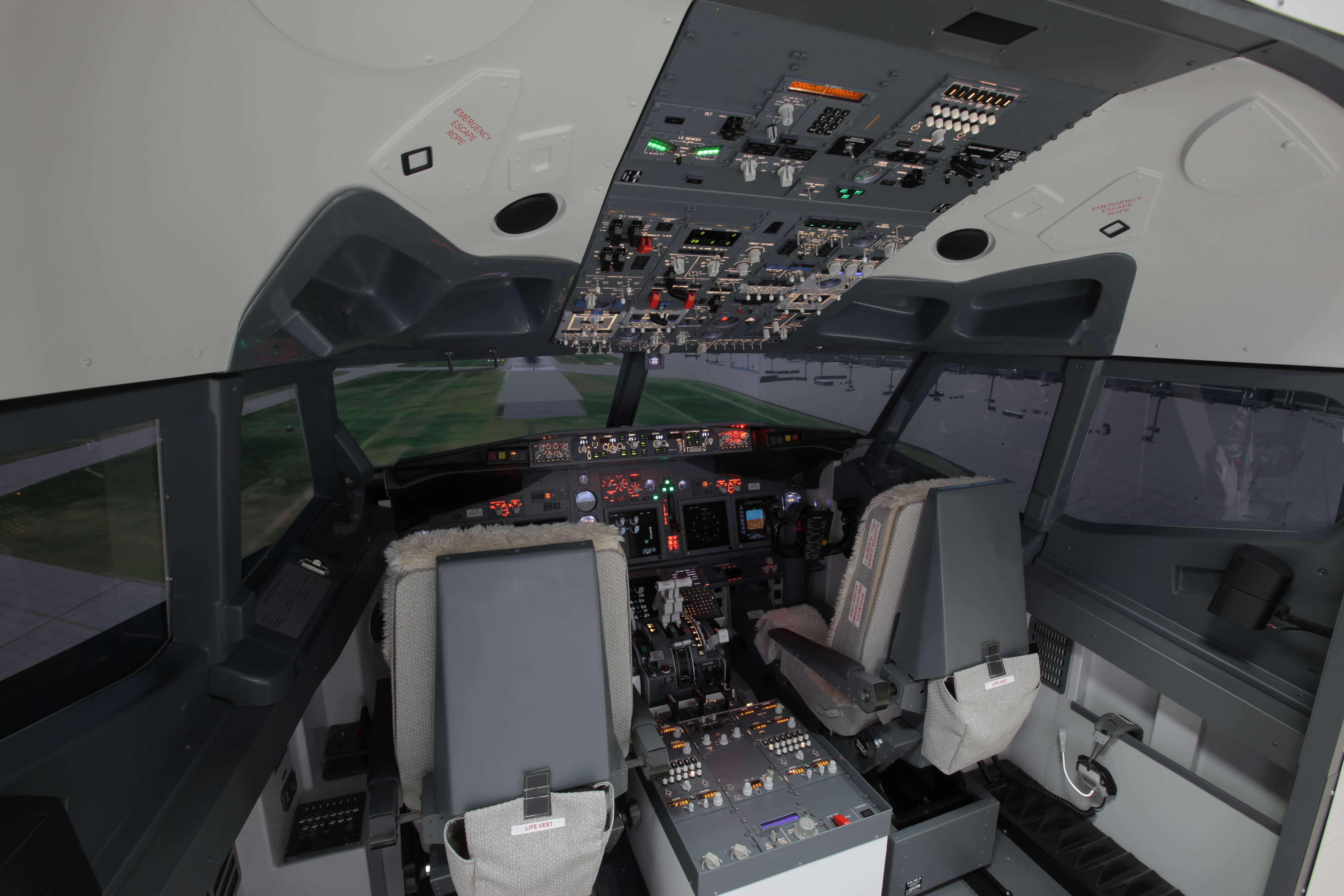 737NG Professional Simulator, 180° FullHD Projection Visual | Flight ...