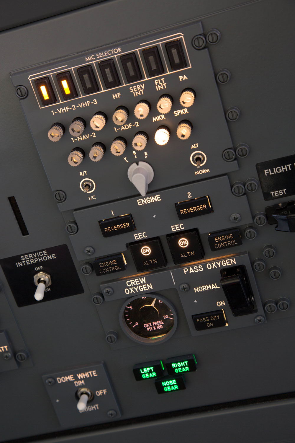 737NG Overhead Panel | Flight Simulator Center