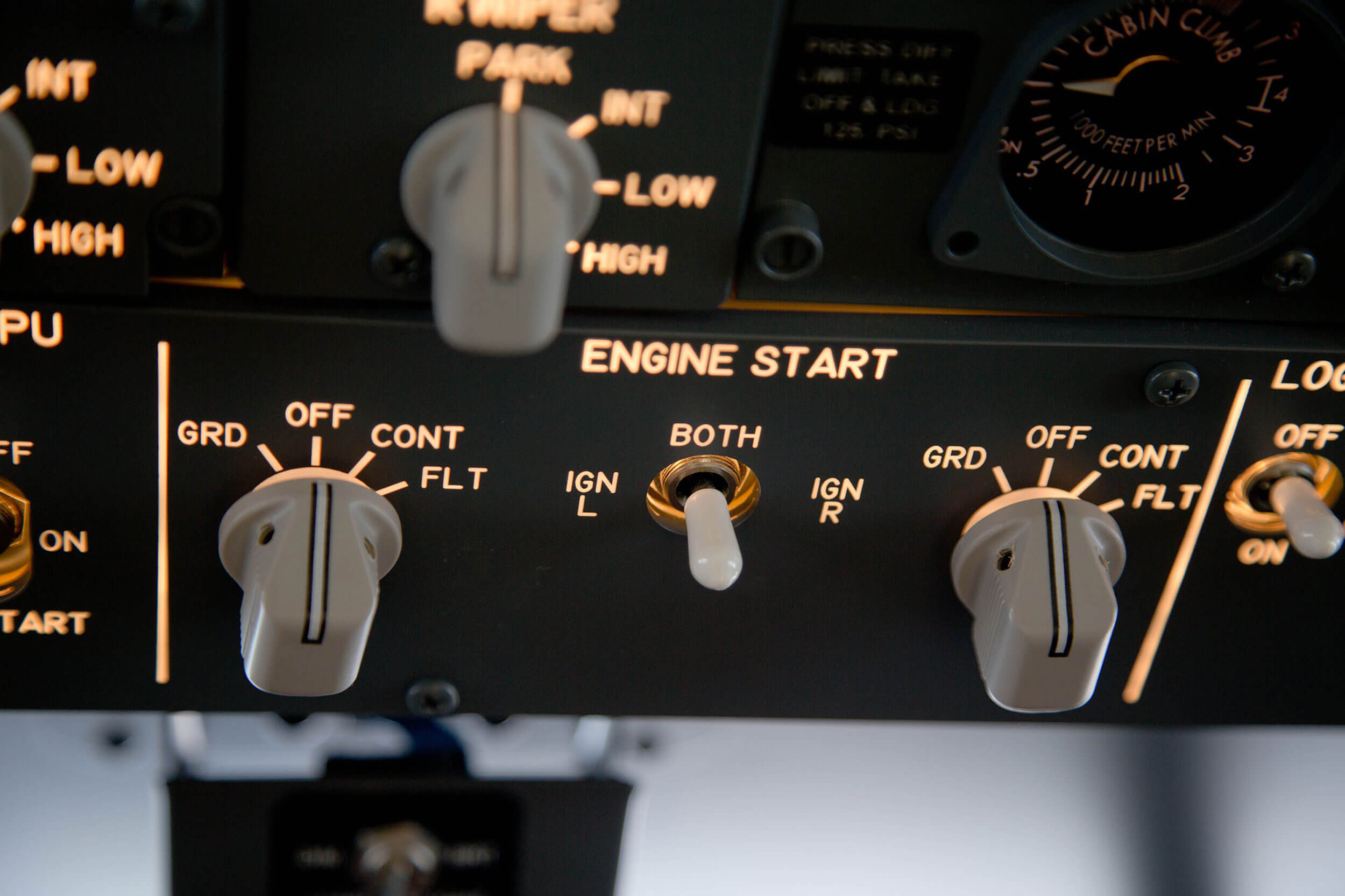 737NG Overhead Panel | Flight Simulator Center